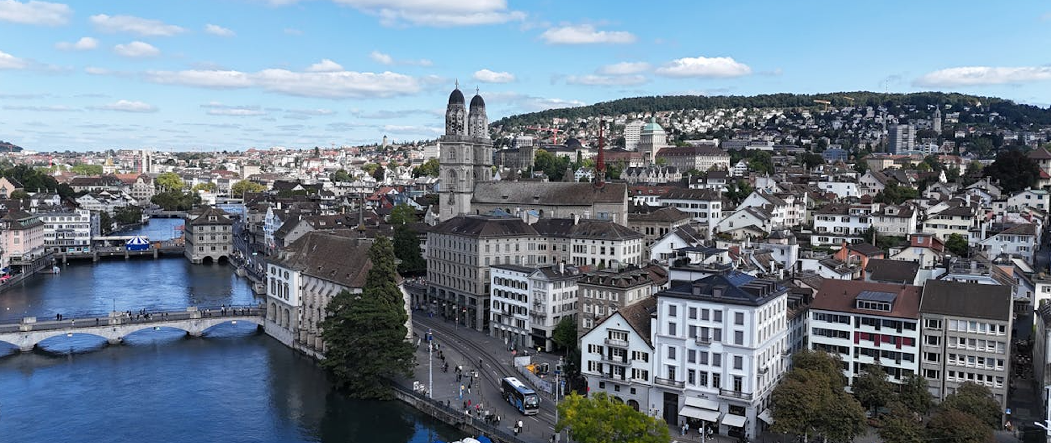 aIobOFGsbswqTetU_20250730_city-zurich2048x864.png?auto=format,compress ...